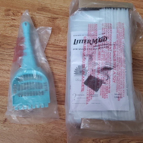 LitterMaid | Other | Littermaid 8 Waste Bins Wlids Scoop 5 Carbon ...